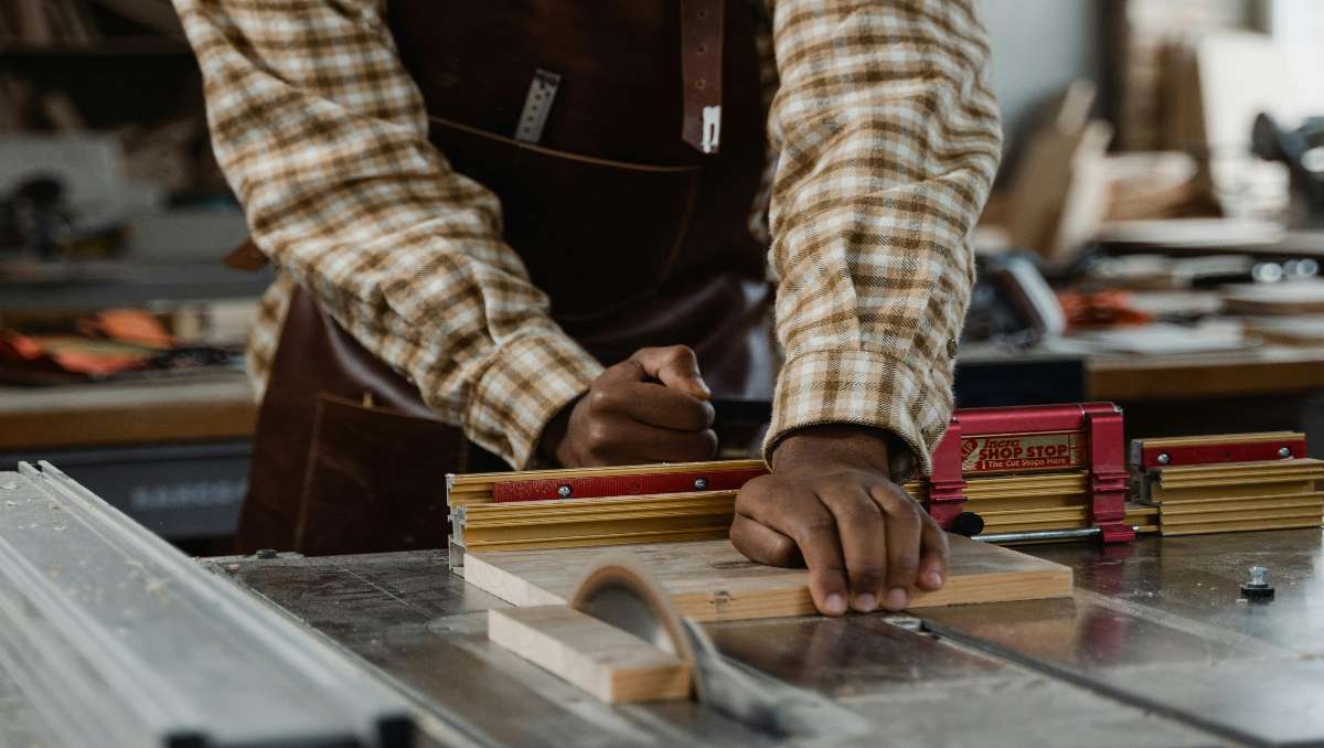 A Guide to Wood Joinery: Types, Strengths & Techniques