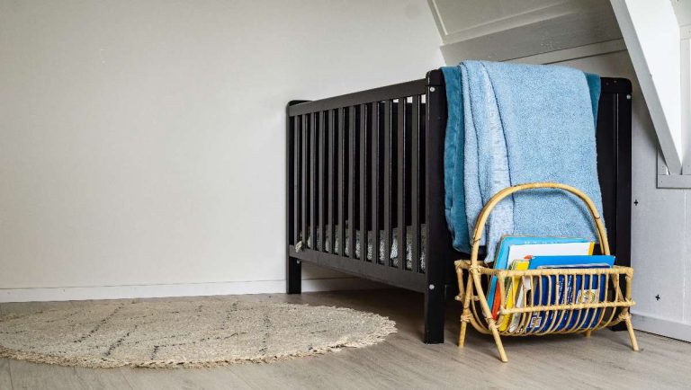 How to Choose the Best American Made Crib for Your Nursery